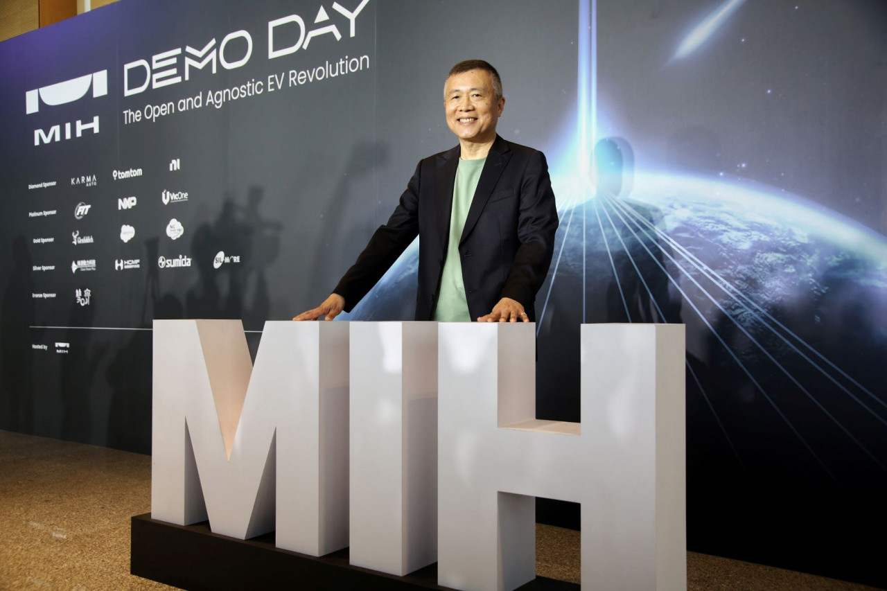 台灣血統白牌電動車可望打進日本！3人座EV、售價64萬台幣有找 為何傳統車廠也找上MIH？ - 今周刊